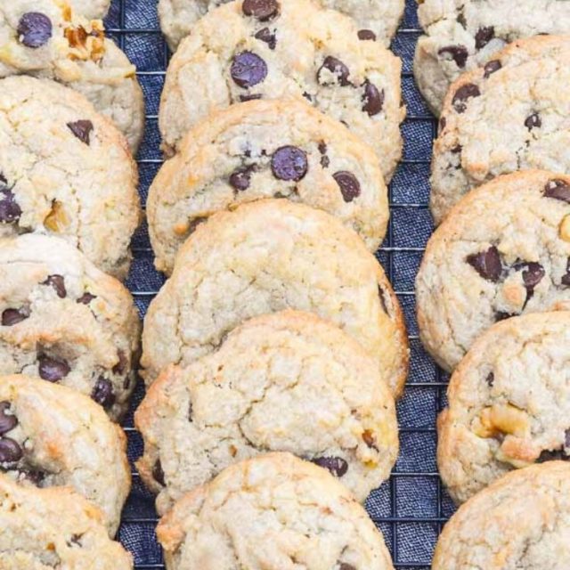 Bisquick Chocolate Chip Cookies - Gonna Want Seconds