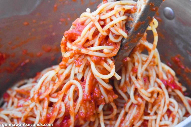 Italian Spaghetti (Made w/ Simple Ingredients!) - Gonna Want Seconds