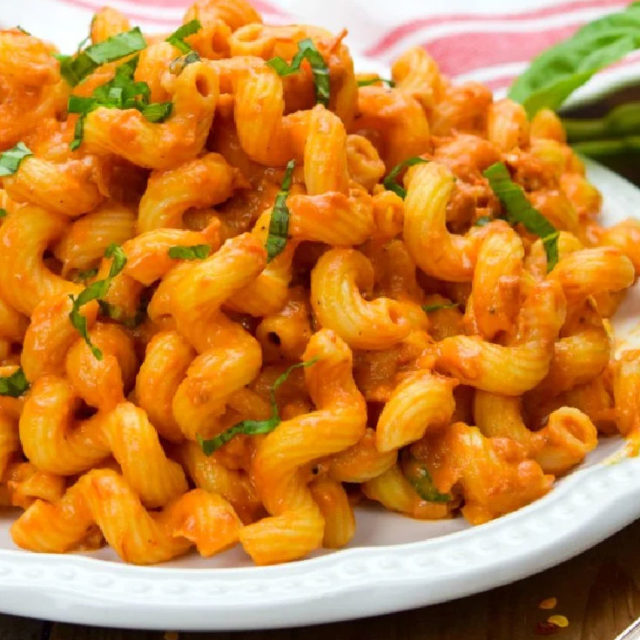 Cavatappi with Creamy Tomato Sauce - Gonna Want Seconds