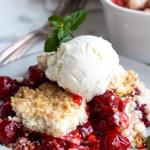 Pear Cobbler {Easy Pear Cobbler} Gonna Want Seconds