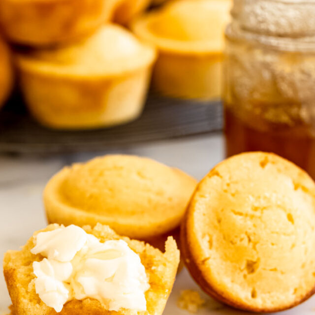 Cracker Barrel Cornbread - Gonna Want Seconds