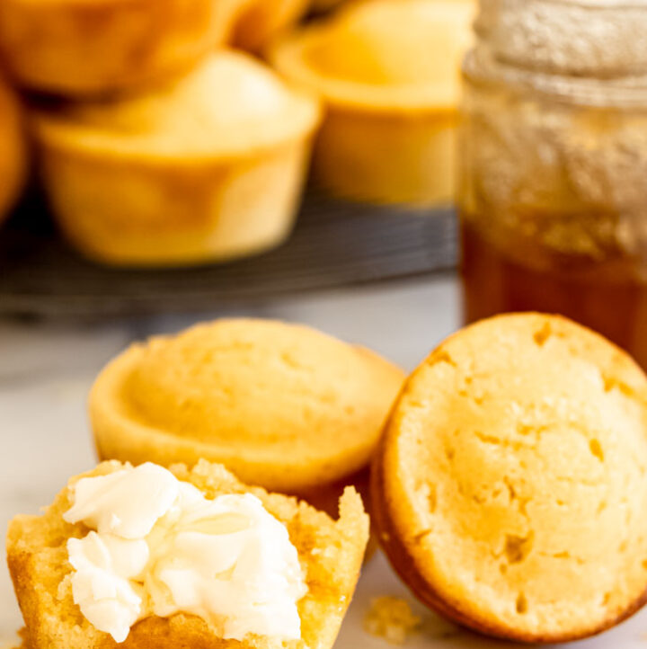 Cracker Barrel Cornbread - Gonna Want Seconds