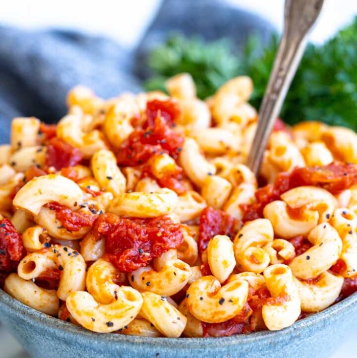 Macaroni And Tomatoes - Gonna Want Seconds