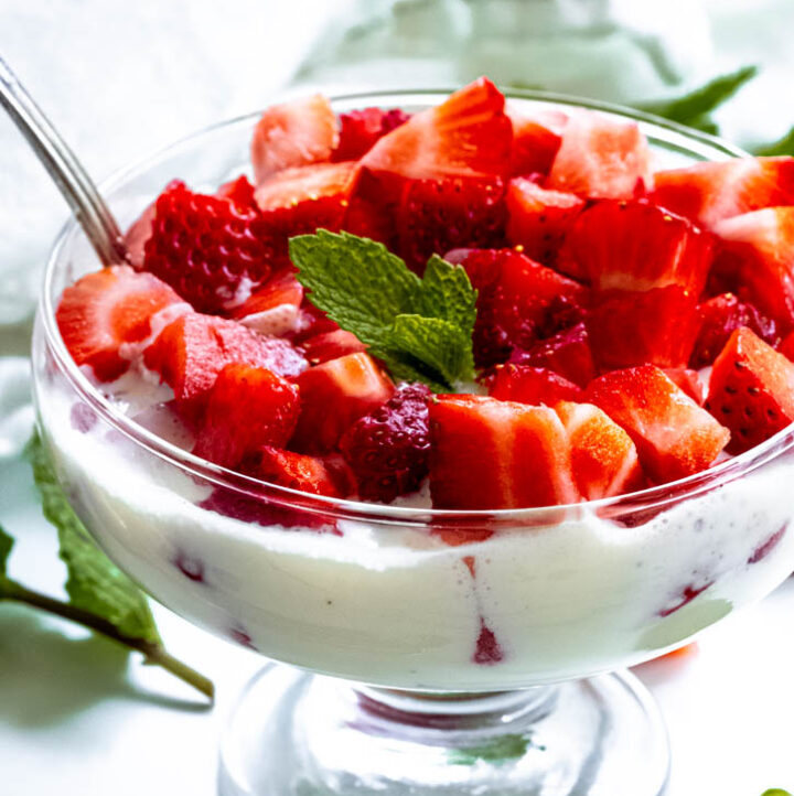 Fresas con Crema Recipe