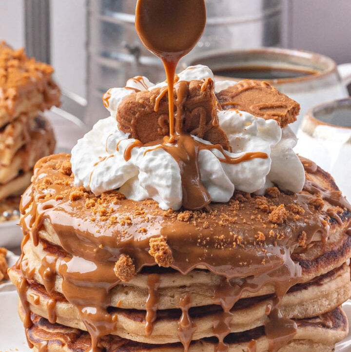 Biscoff Pancakes {Fluffy Cookie Butter Pancakes}