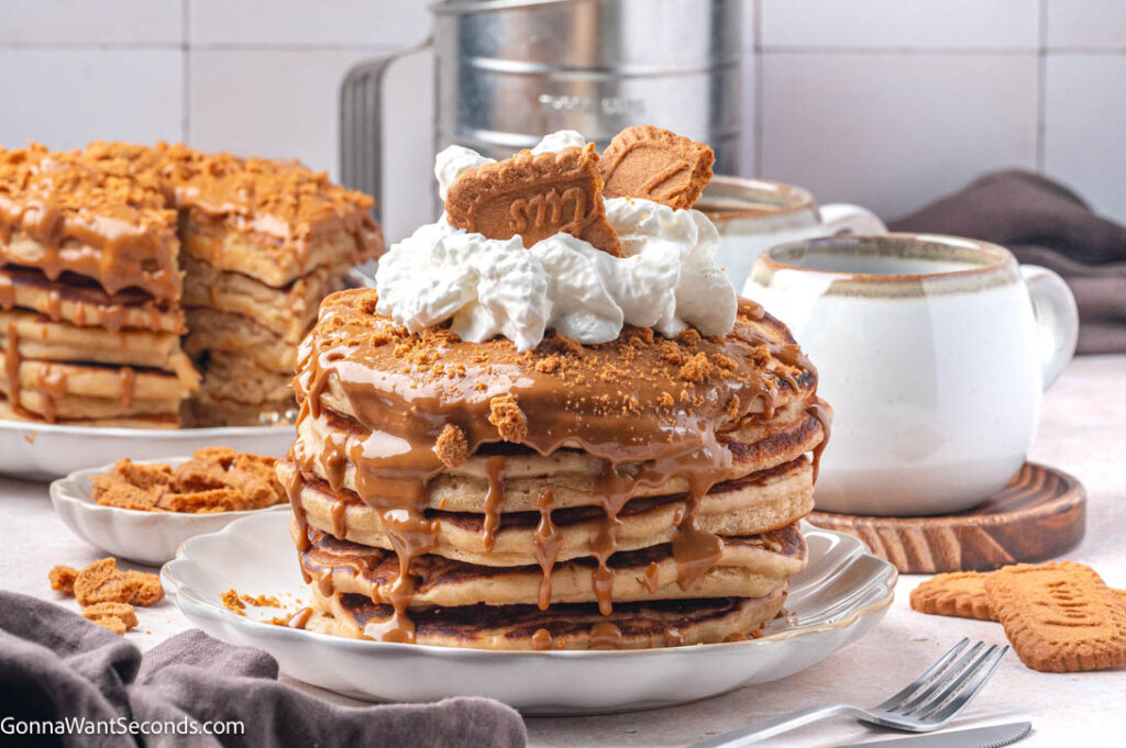 Biscoff Pancakes {Fluffy Cookie Butter Pancakes}